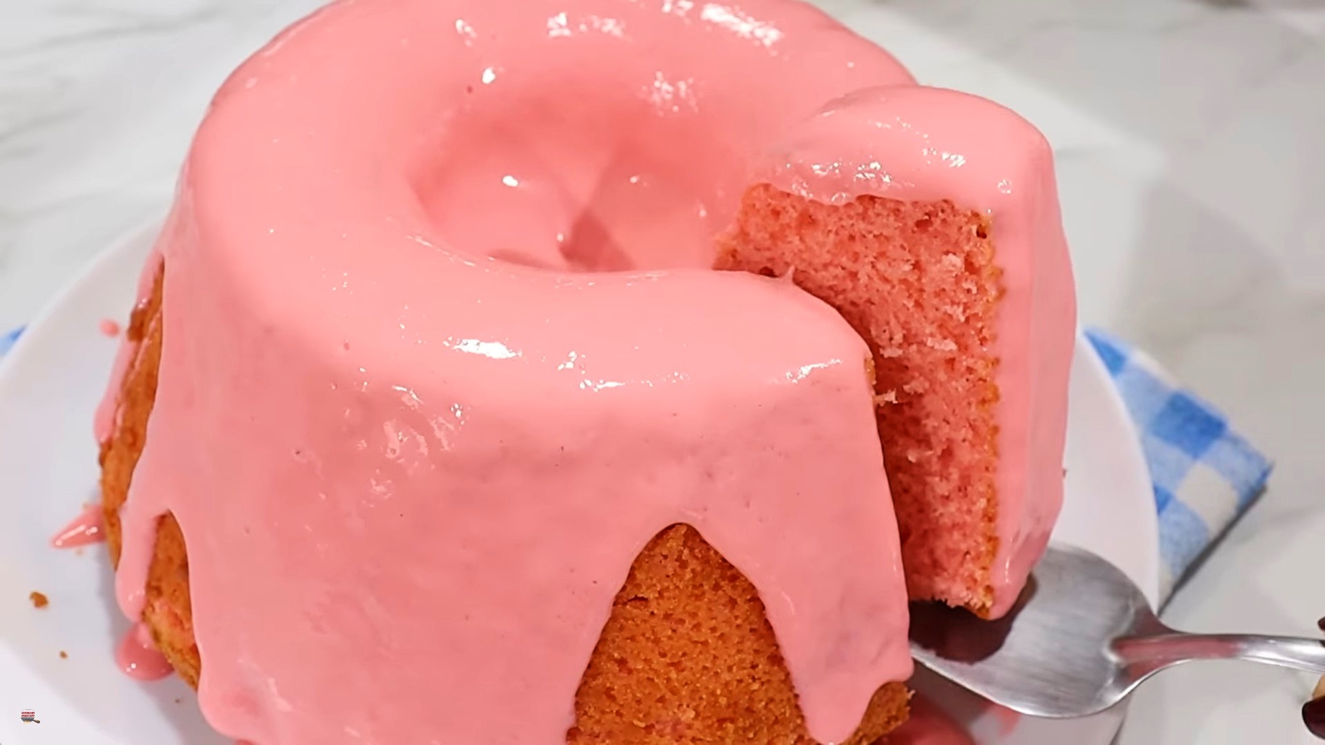 Bolo Rosa de Morango